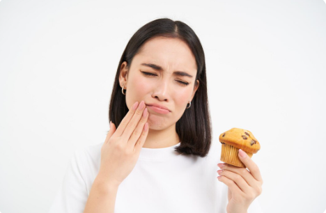 Penyebab dan Cara Mengatasi Gusi Bengkak dengan Tepat